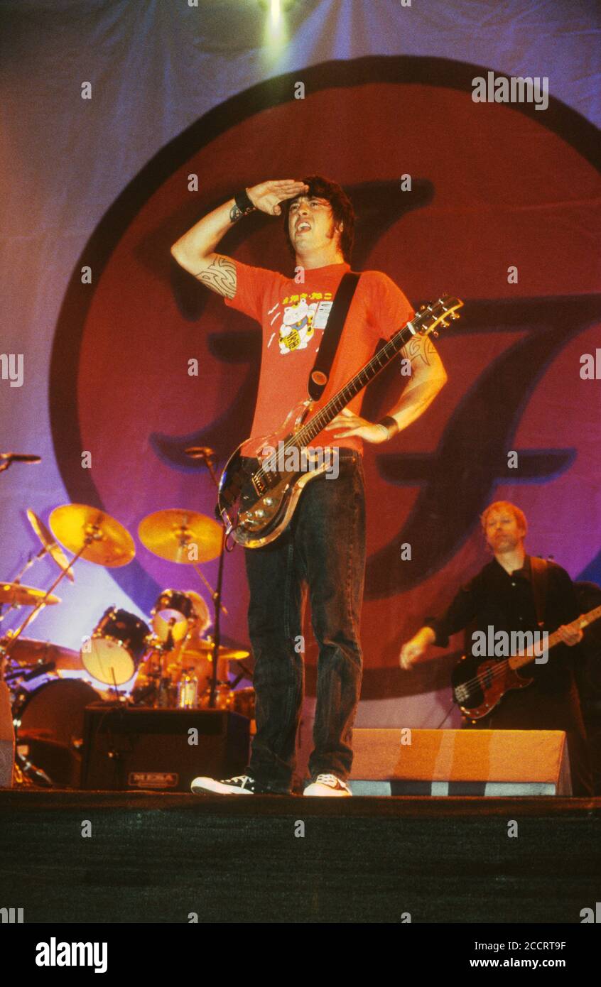 Foo Fighters at the Reading Festival 2002, Reading, Berkshire, England ...