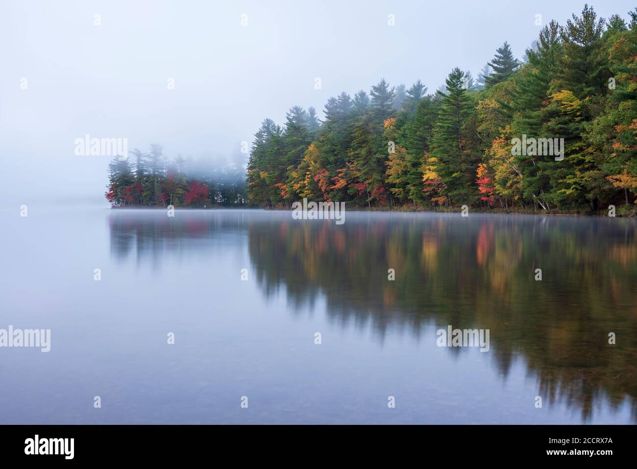 Autumn landscape on Bon Echo Lake Stock Photo - Alamy