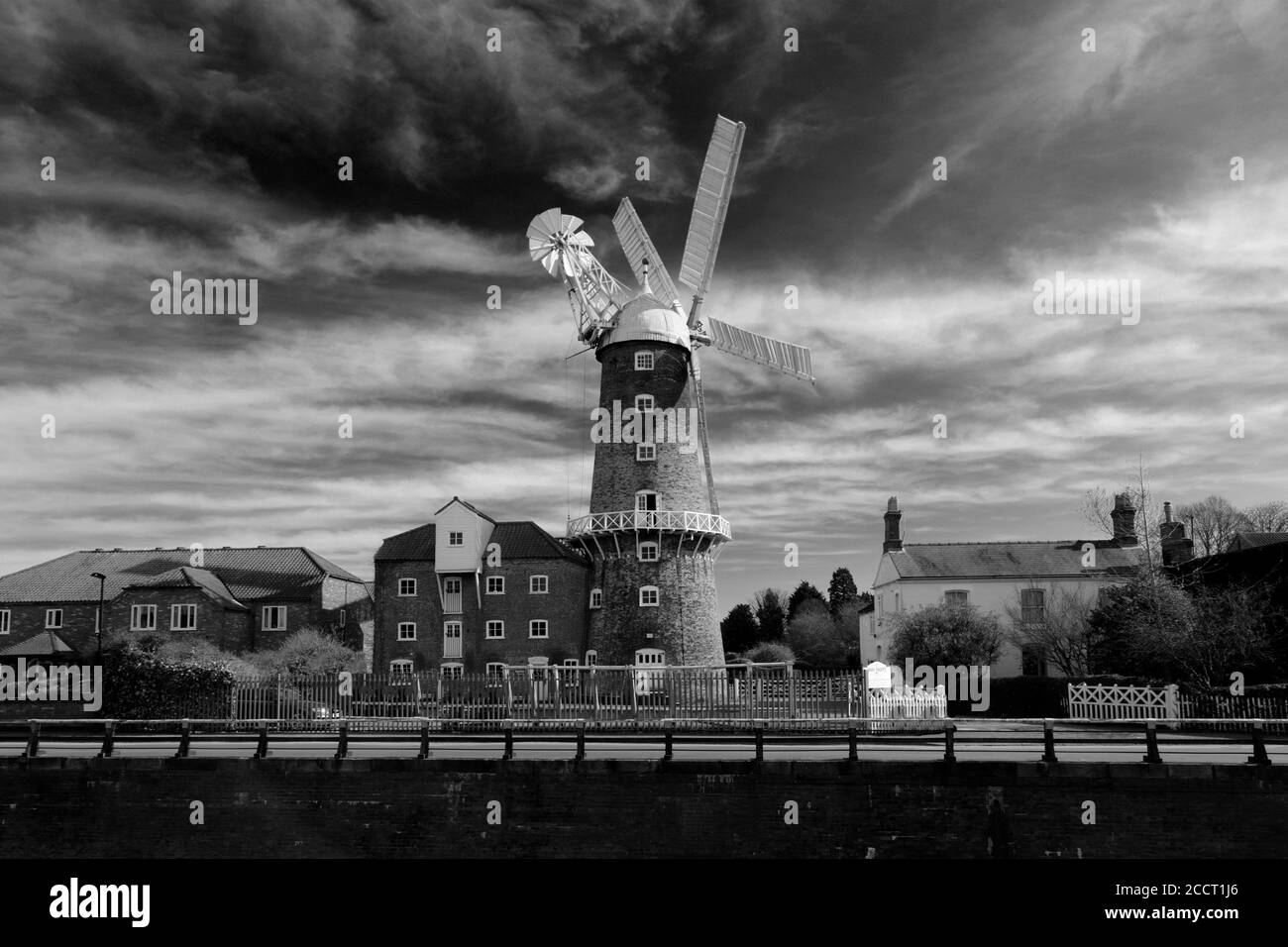 Spring view of Maud Foster Windmill, Boston town, Lincolnshire County ...