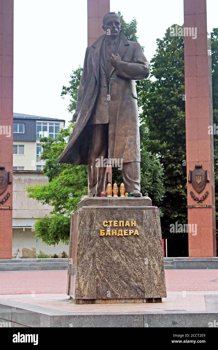 Monument to the leader of the Ukrainian nationalist and independence ...
