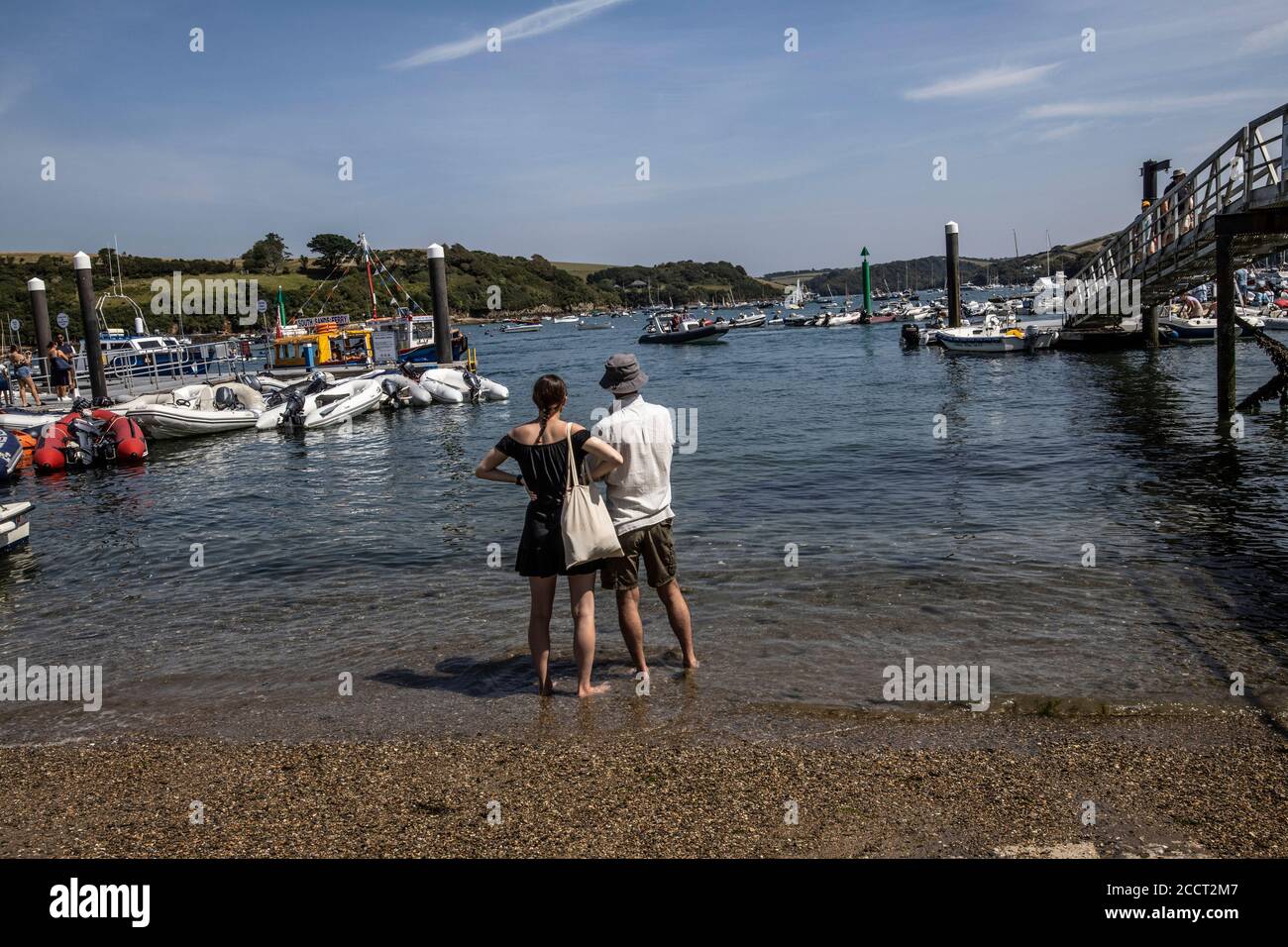 Fishing village of salcombe hi-res stock photography and images - Alamy