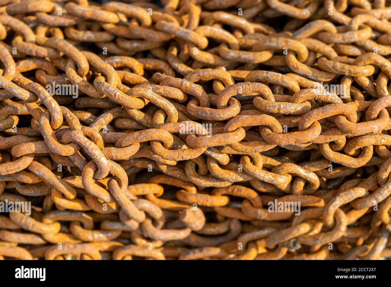 Steel chain links anchor hi-res stock photography and images - Alamy