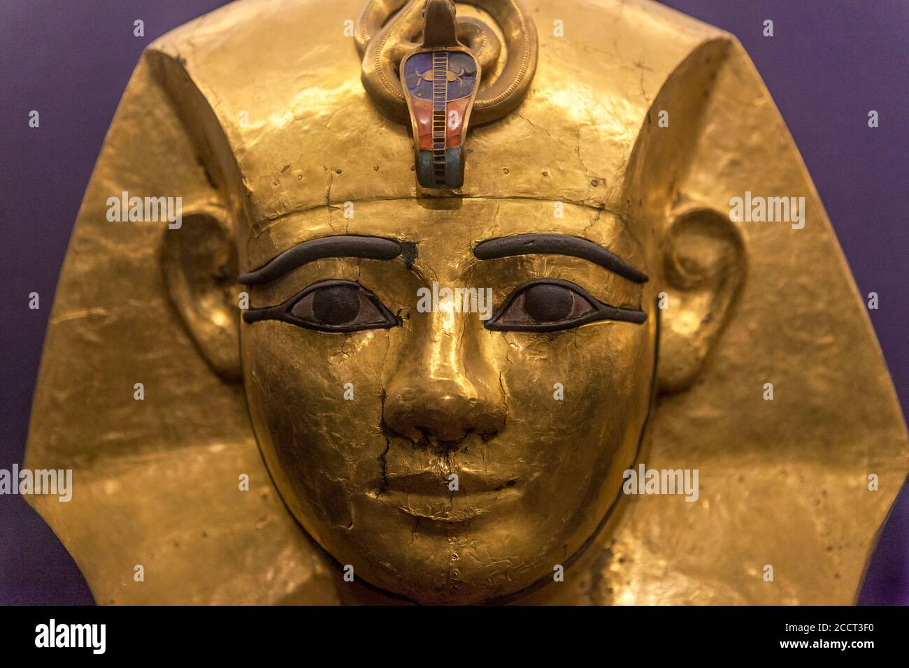 Egyptian funerary mask mask hi-res stock photography and images - Alamy