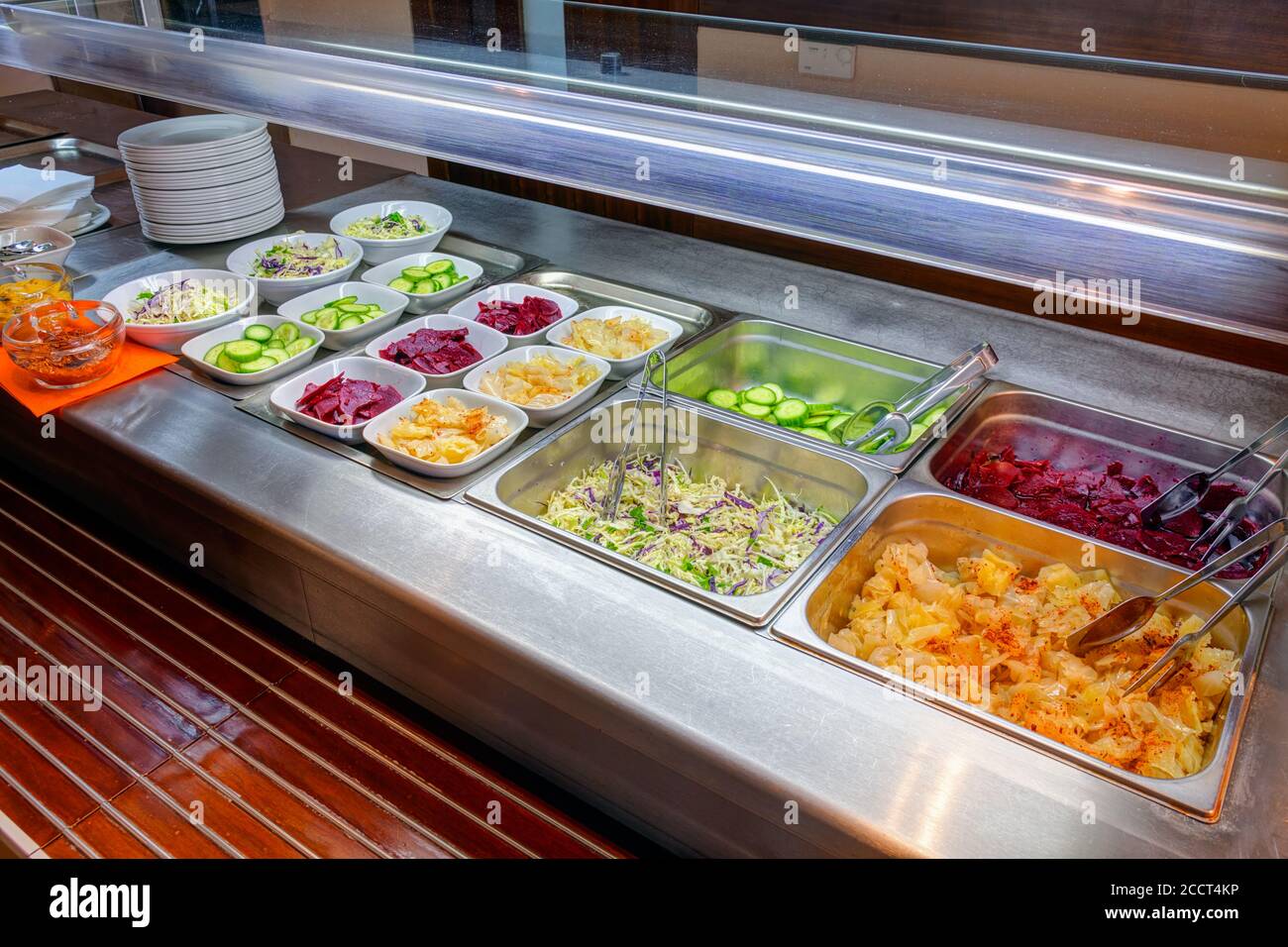 Stainless steel buffet counter hi-res stock photography and images - Alamy