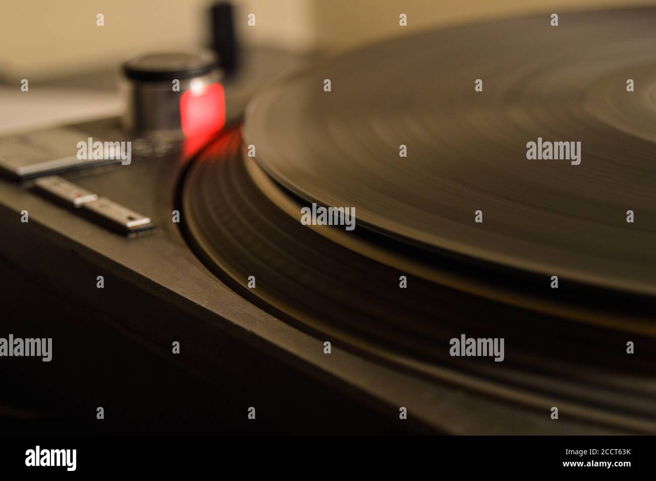 Vinyl spinning on a turntable Stock Photo - Alamy