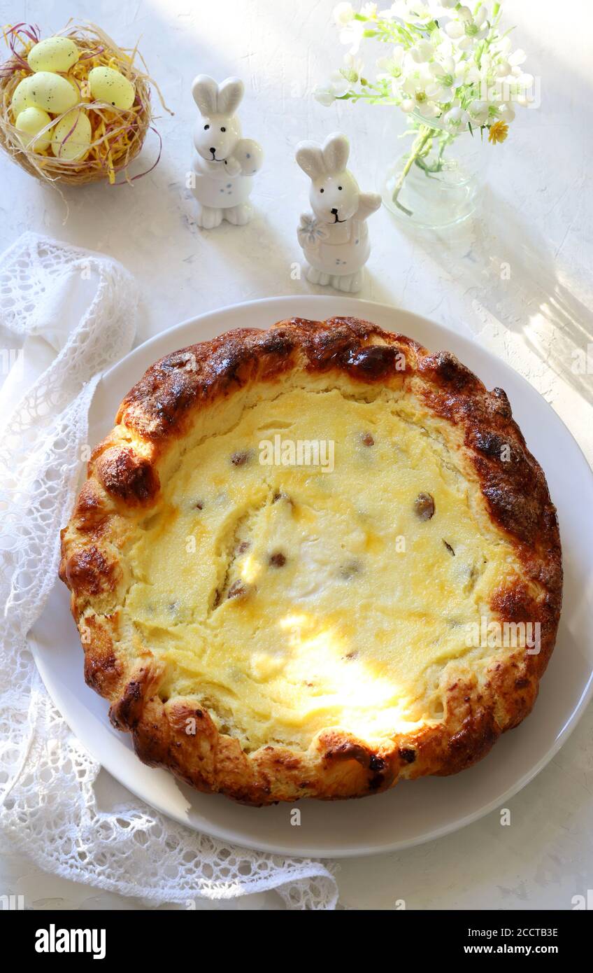 Concept of romanian food. Traditional Easter cake with cheese - Pasca ...