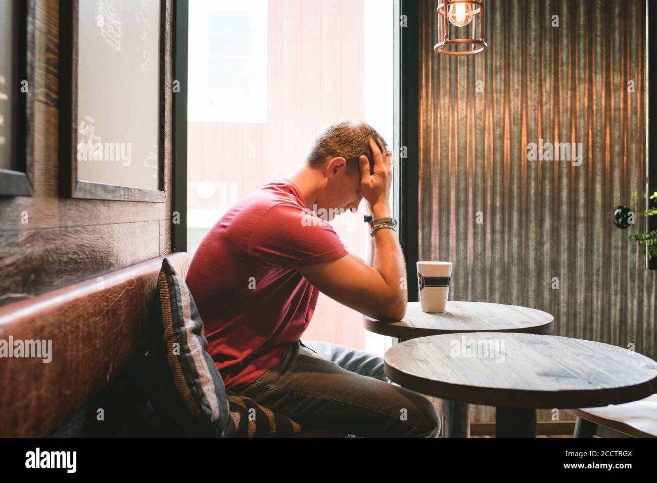 Man sat at a computer hi-res stock photography and images - Alamy