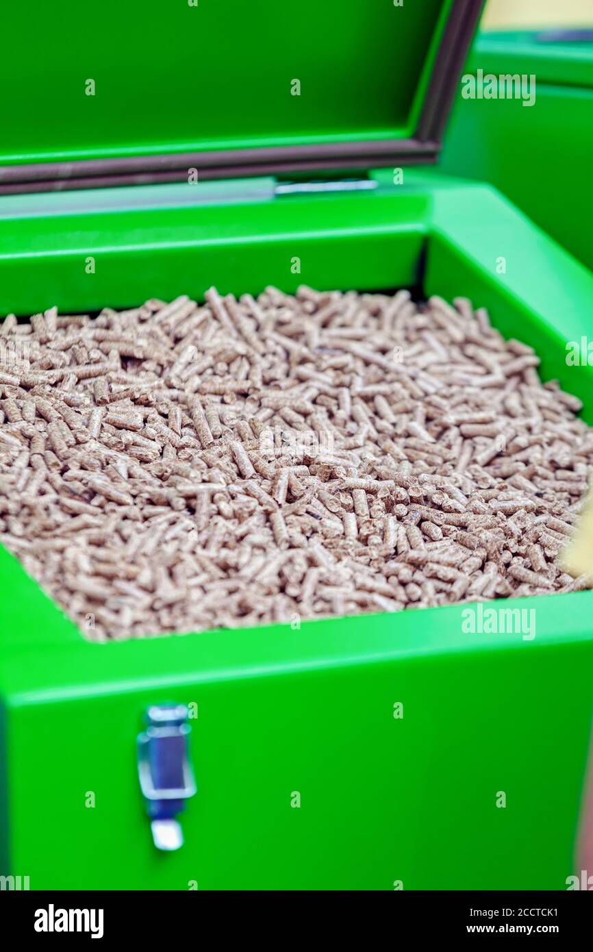 Pellet box hi-res stock photography and images - Alamy