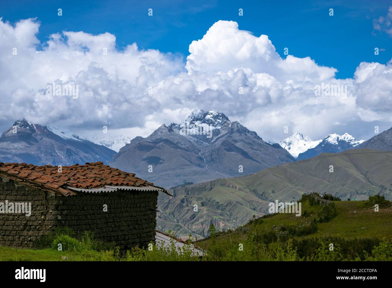Camping in high andes hi-res stock photography and images - Alamy
