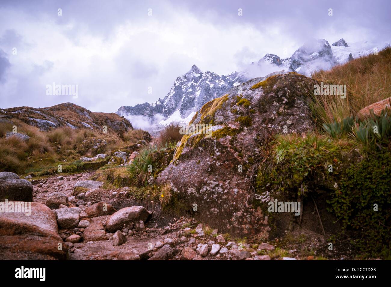 A path in the Peruvian mountains Stock Photo - Alamy