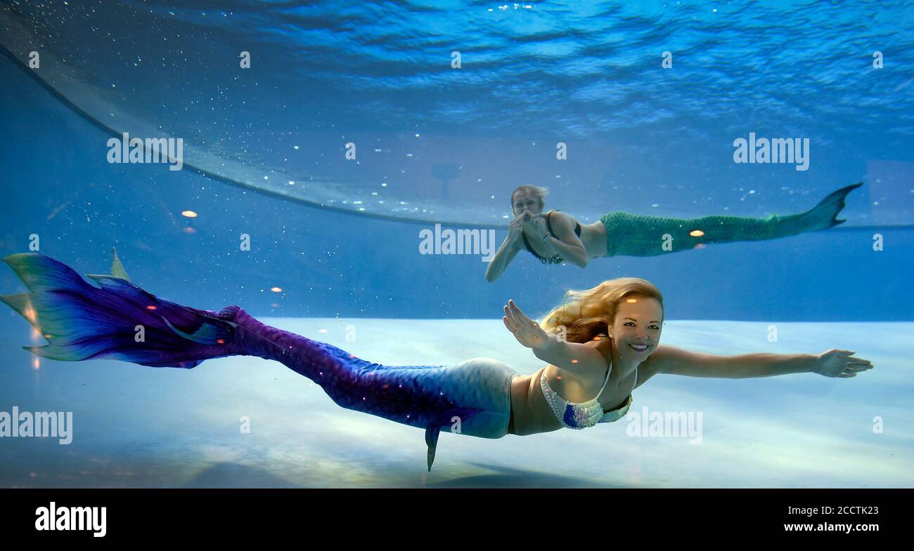 Las Vegas, Nevada, USA. 21st Sep, 2017. Mermaid CaySea (front) dressed ...