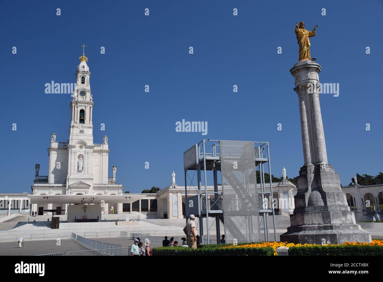 Fatima Portugal inside the church and via sacra pictures in Fatima ...