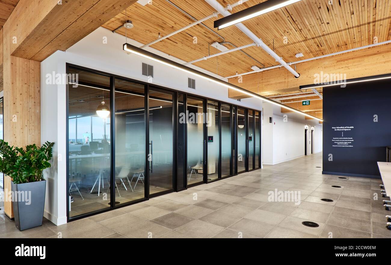Modern timber frame office building Stock Photo - Alamy