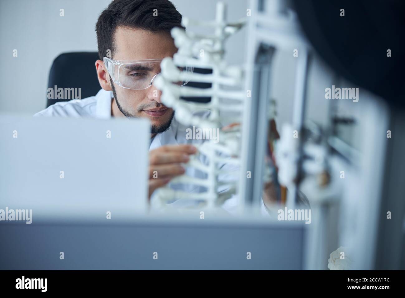 Double helix model hi-res stock photography and images - Alamy