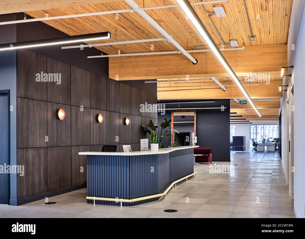 Modern timber frame office building Stock Photo - Alamy
