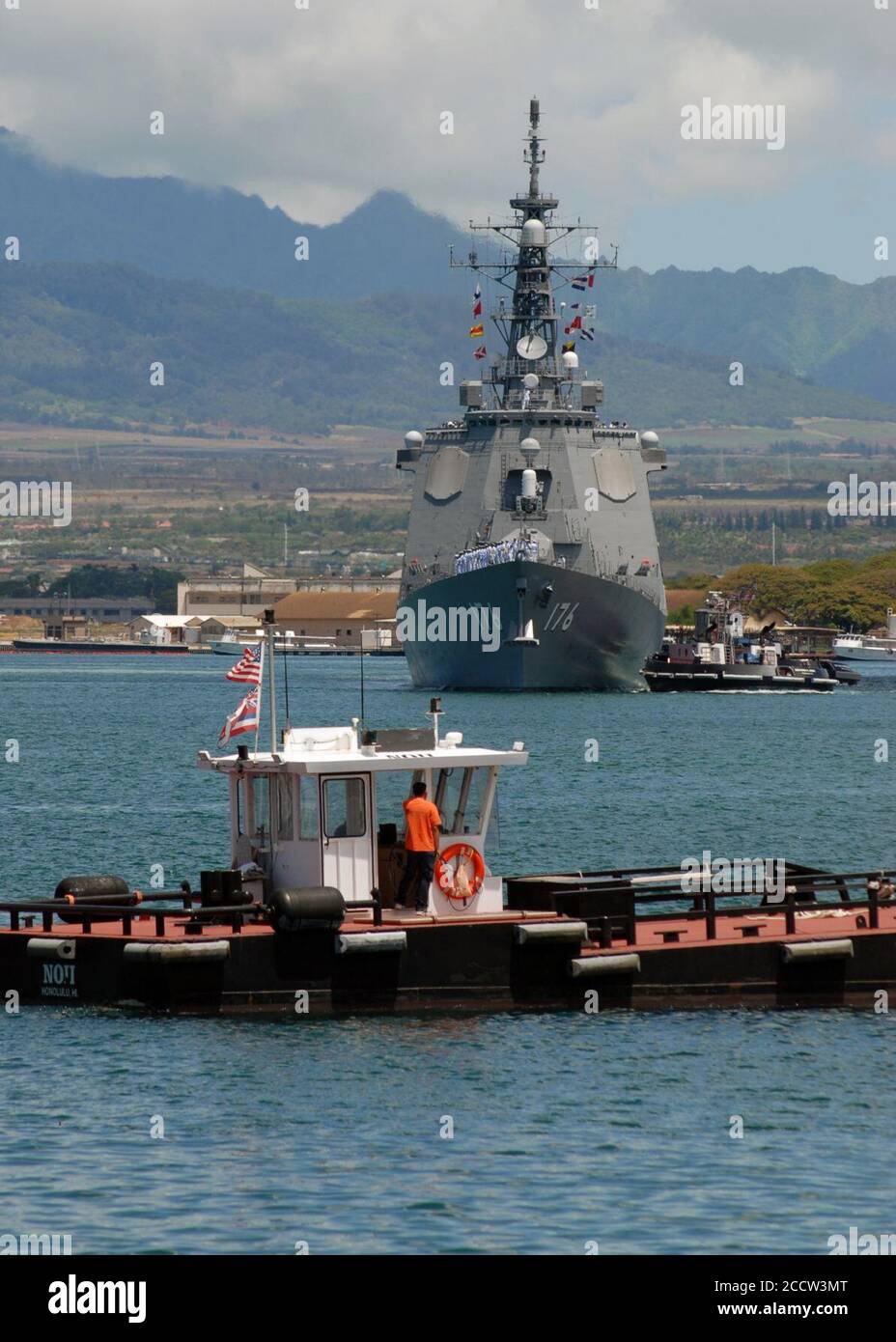 JDS Chokai (DDG 176) at Pearl Harbor Stock Photo - Alamy