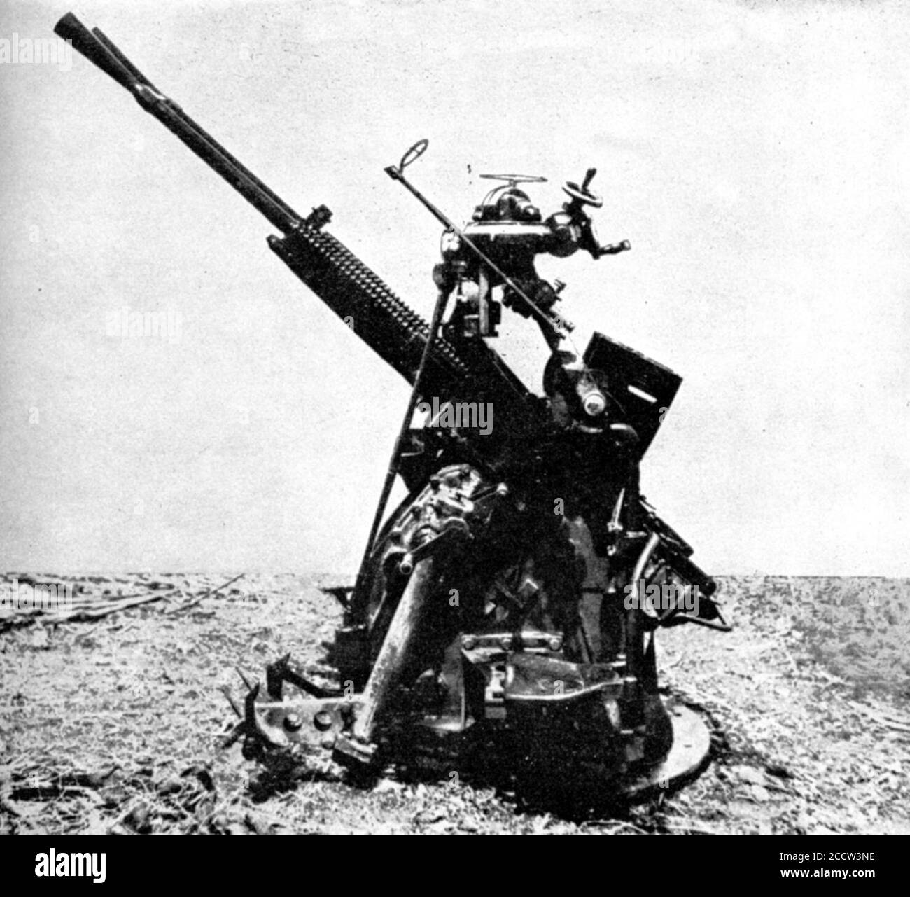 Japanese Type 96 25 mm twin mount with mechanical lead computing sight ...