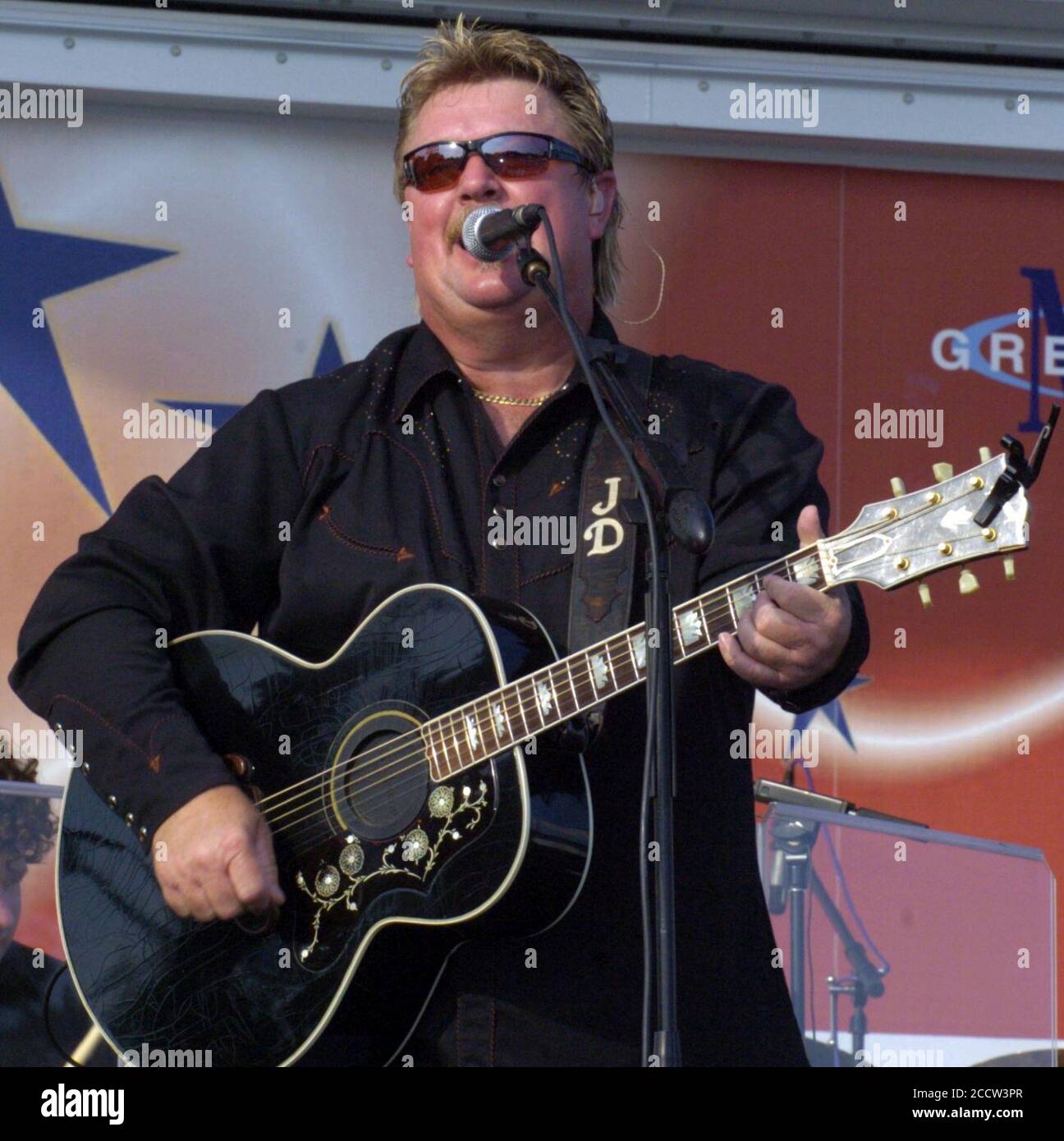 Joe diffie hi-res stock photography and images - Alamy
