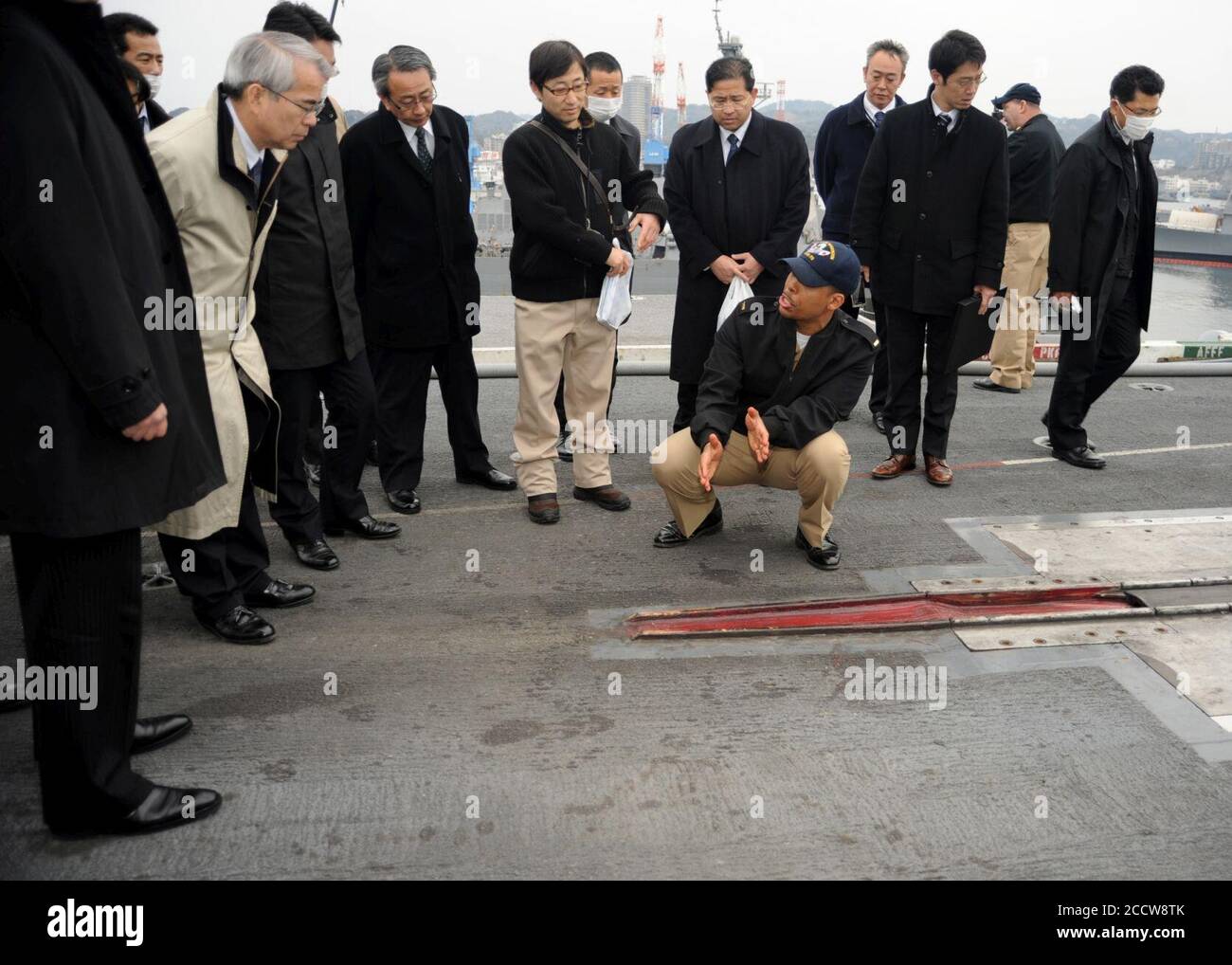 Japanese police tour USS George Washington Stock Photo - Alamy