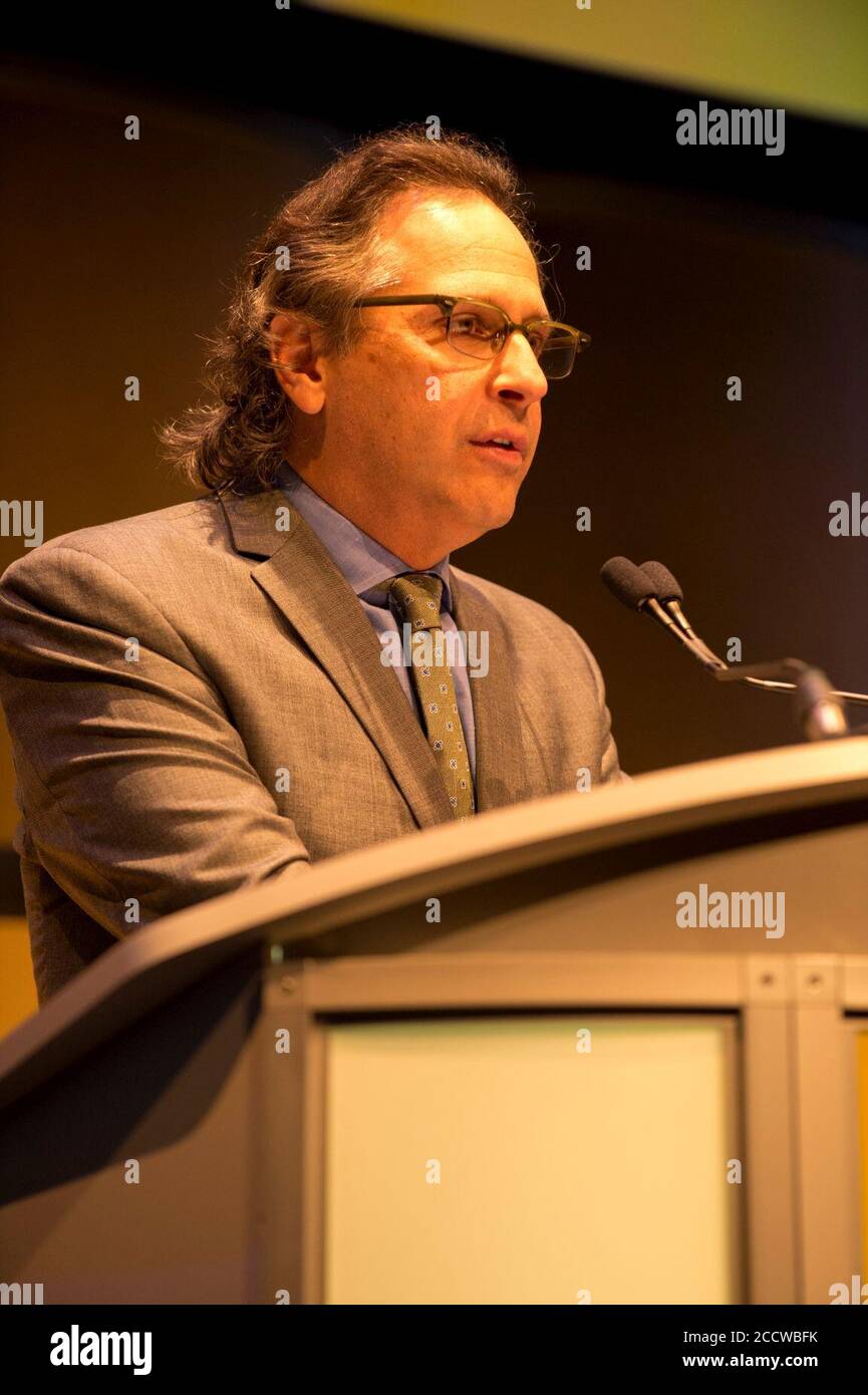 Jason katims hi-res stock photography and images - Alamy