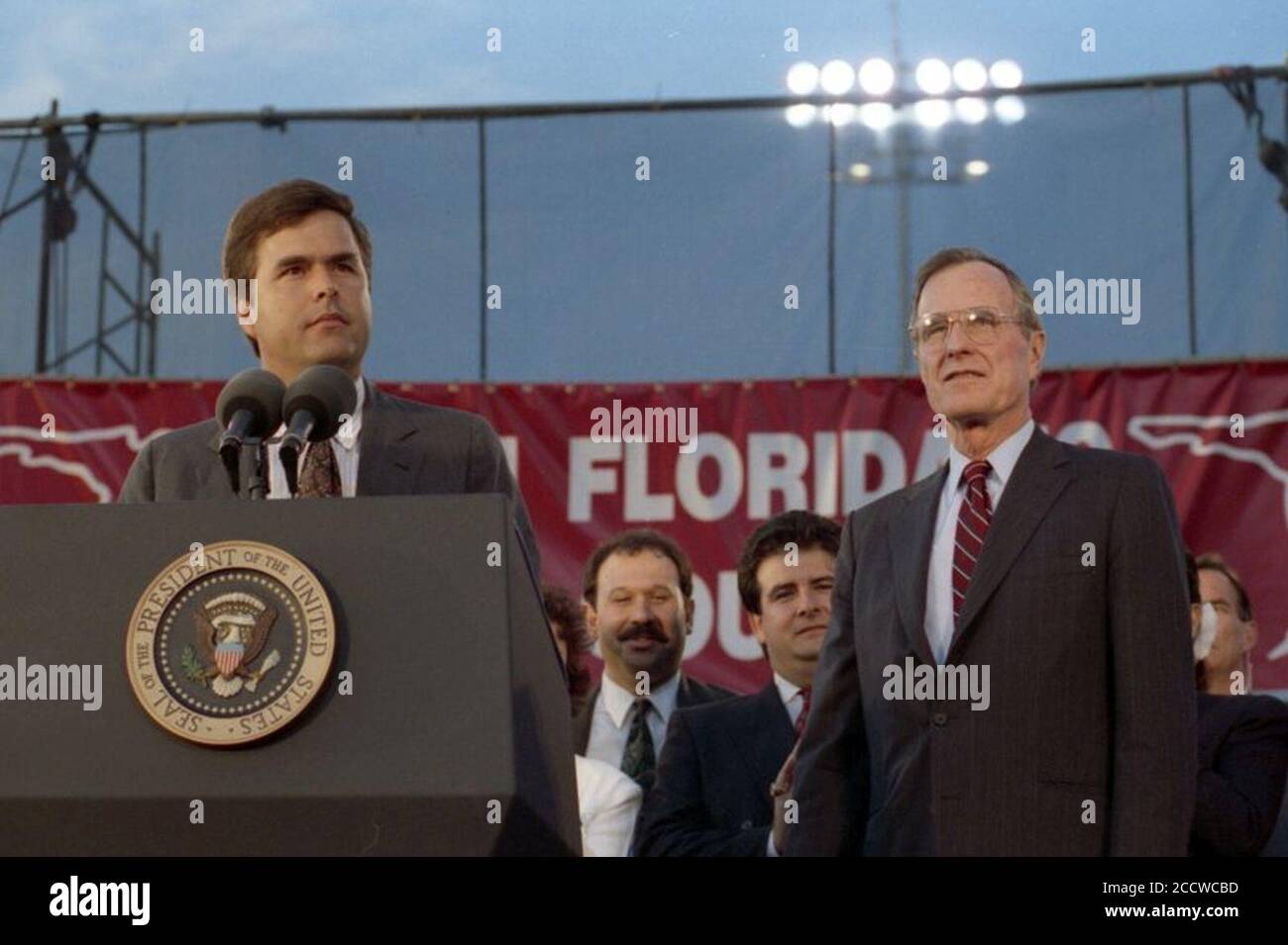 1992 bush hi-res stock photography and images - Alamy