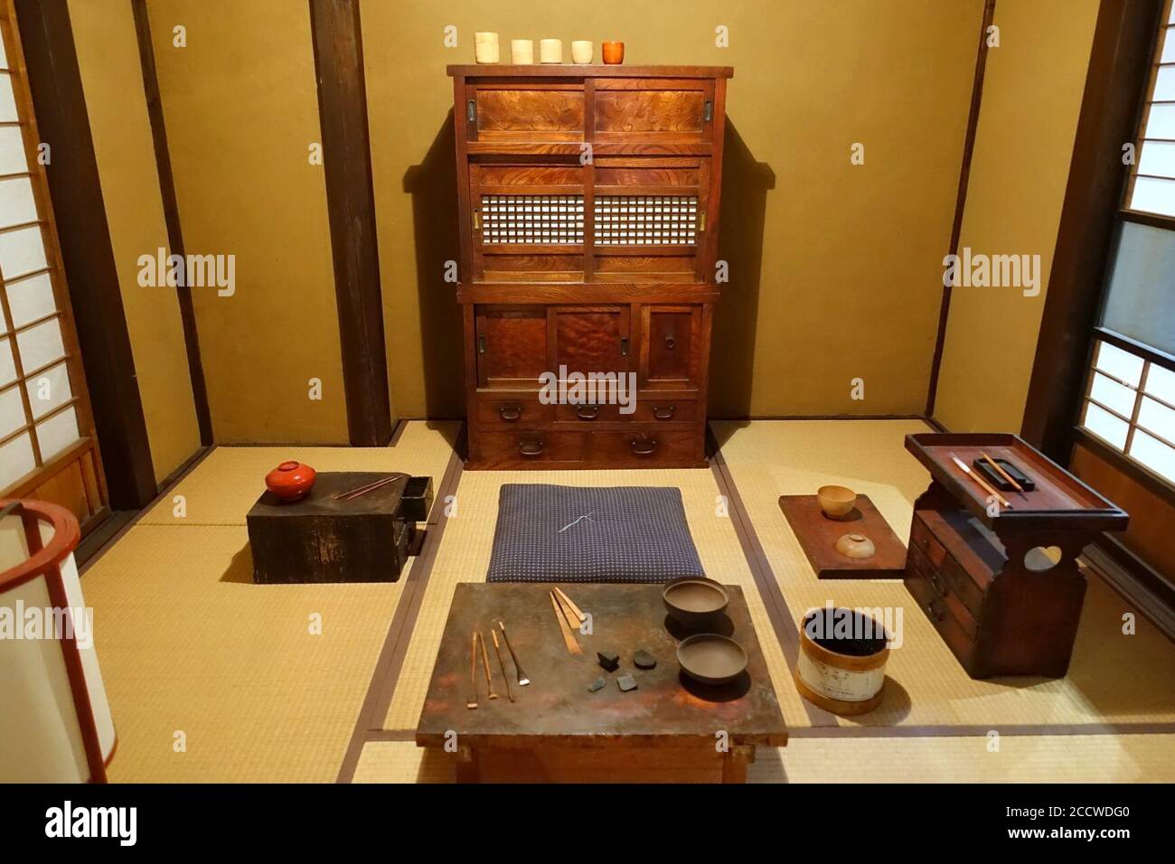 Lacquer room hi-res stock photography and images - Alamy