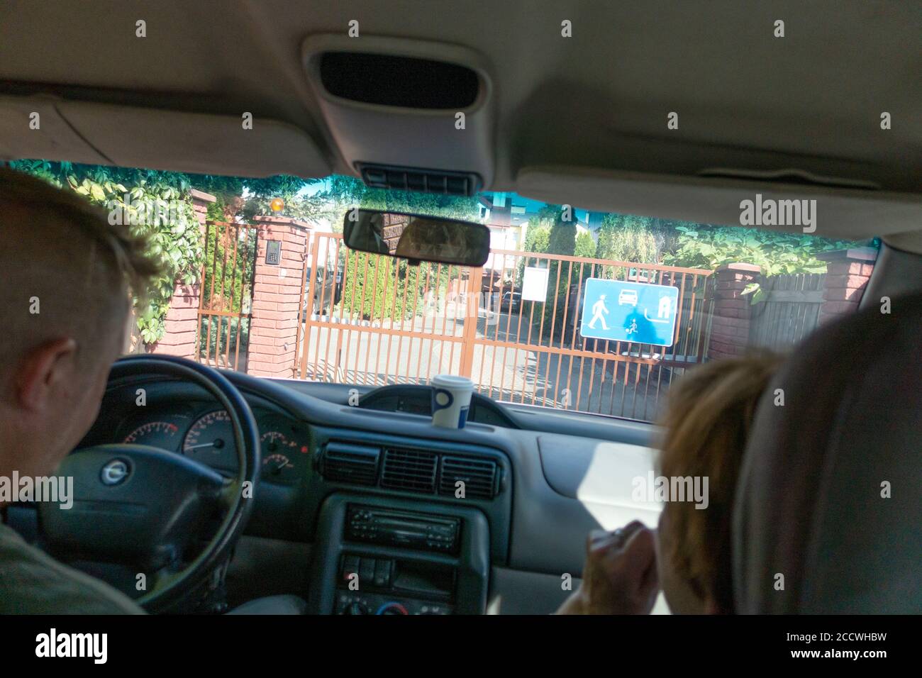 Waiting at gate hi-res stock photography and images - Alamy