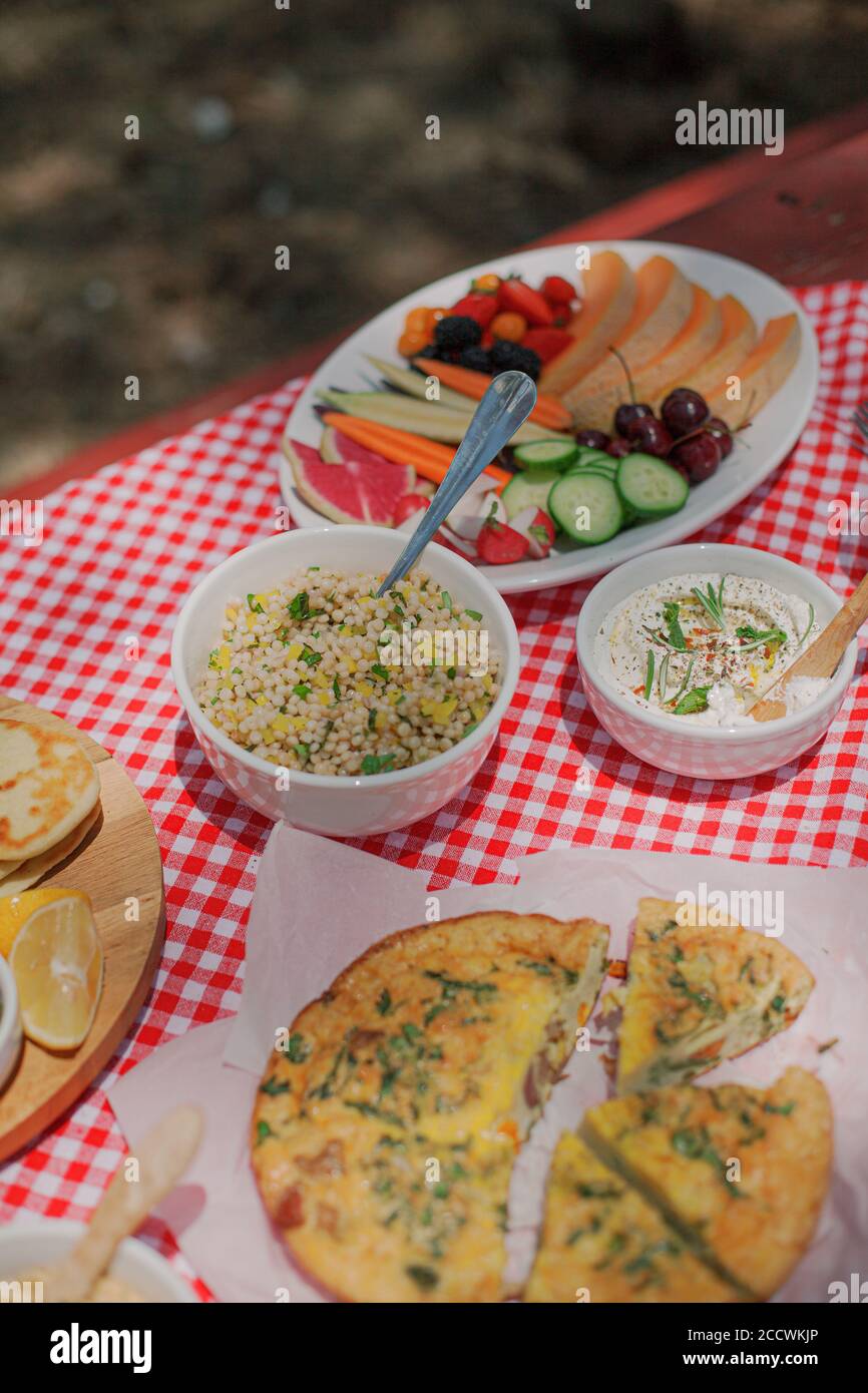 Picnic in the park Stock Photo - Alamy