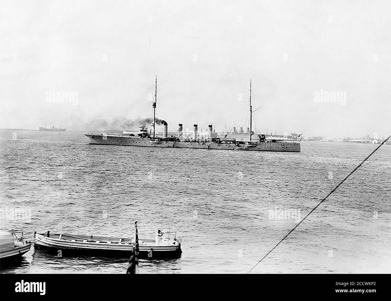 Japanese light cruiser Yahagi Stock Photo - Alamy