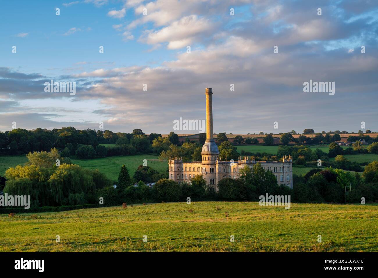 Late summer sunrise over Bliss Tweed Mill. Chipping Norton, Oxfordshire ...