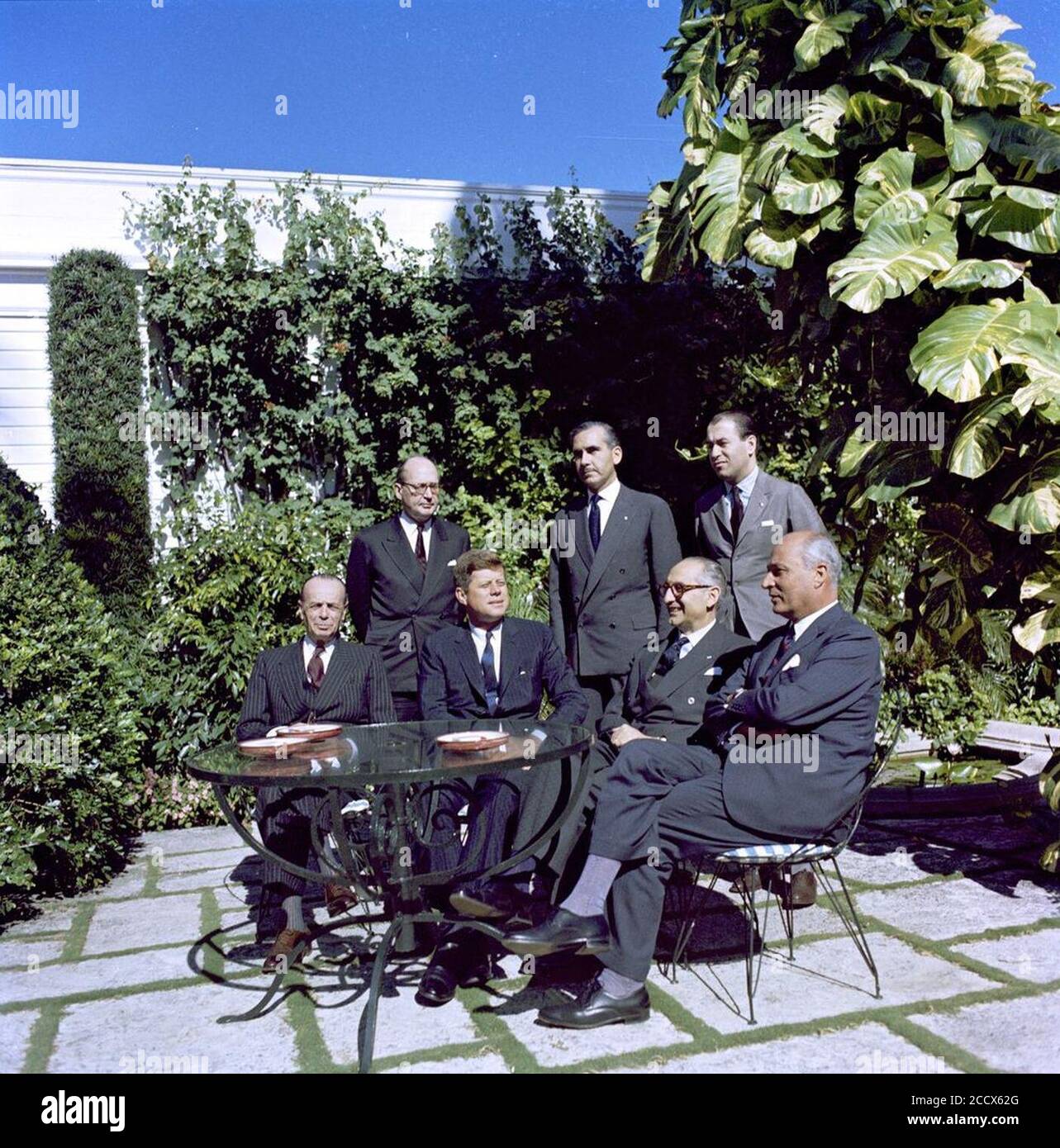 JFK - Meeting with Arturo Frondizi, President of Argentina, in Palm ...