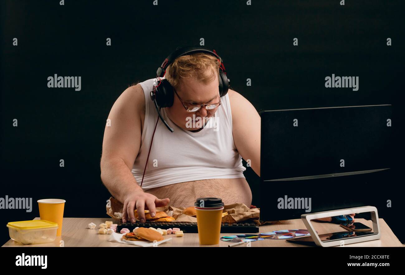 Overweight computer junk hi-res stock photography and images - Alamy