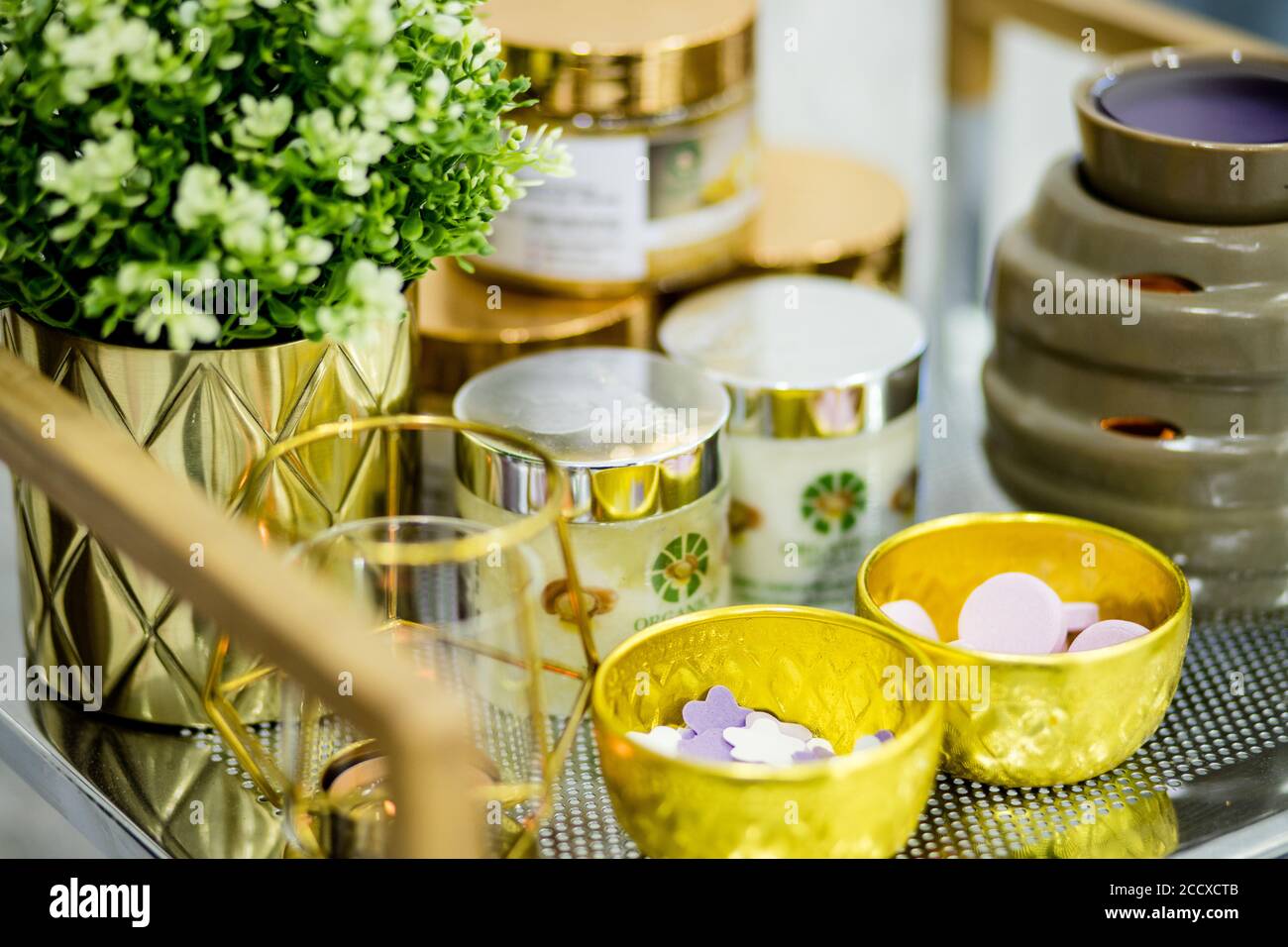 spa Saloon Decoration ,with flowers Stock Photo - Alamy