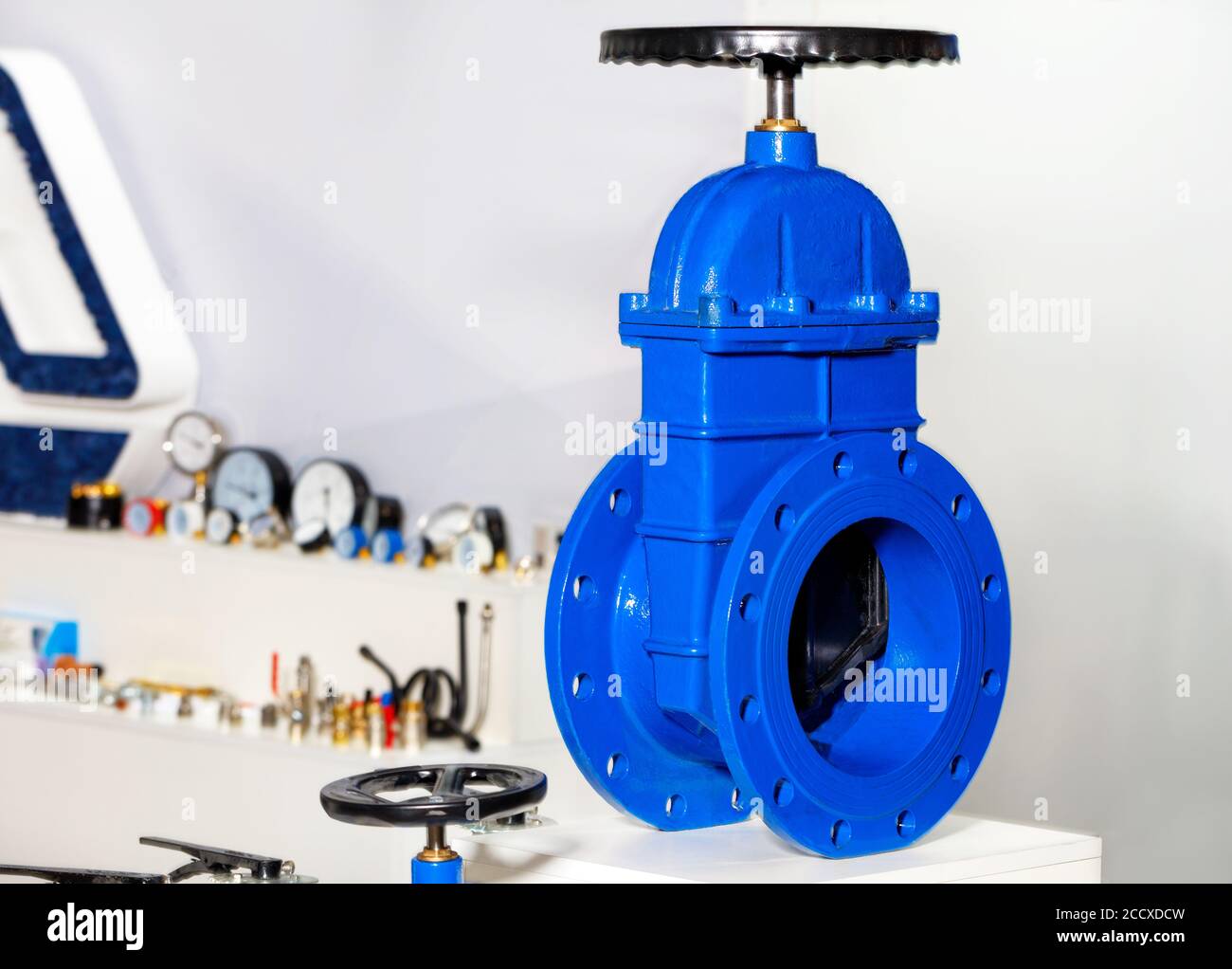 Gate valve hi-res stock photography and images - Alamy