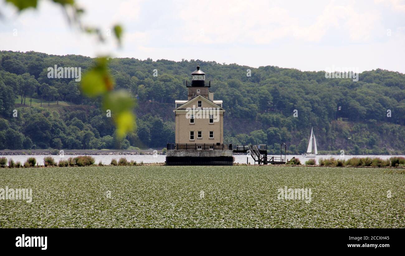Rondout Lighthouse on the west side of the Hudson River, view south ...