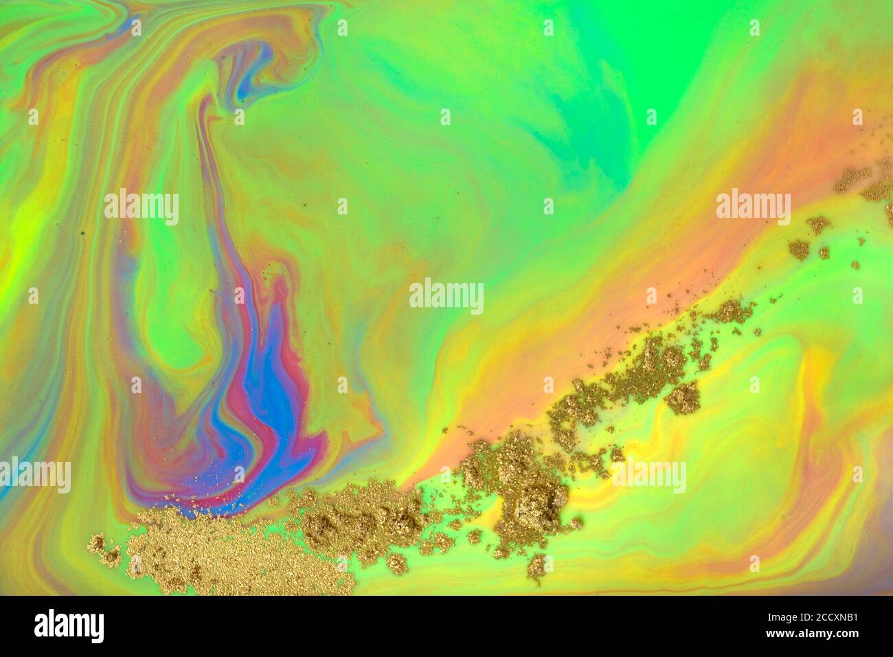 Green abstract pattern with golden powder scattering Stock Photo - Alamy