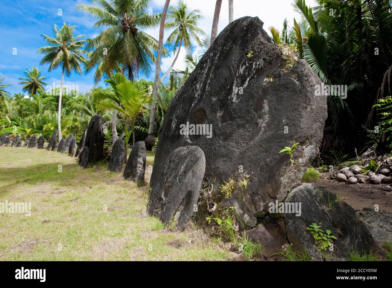 Stone money currency yap island hi-res stock photography and images - Alamy