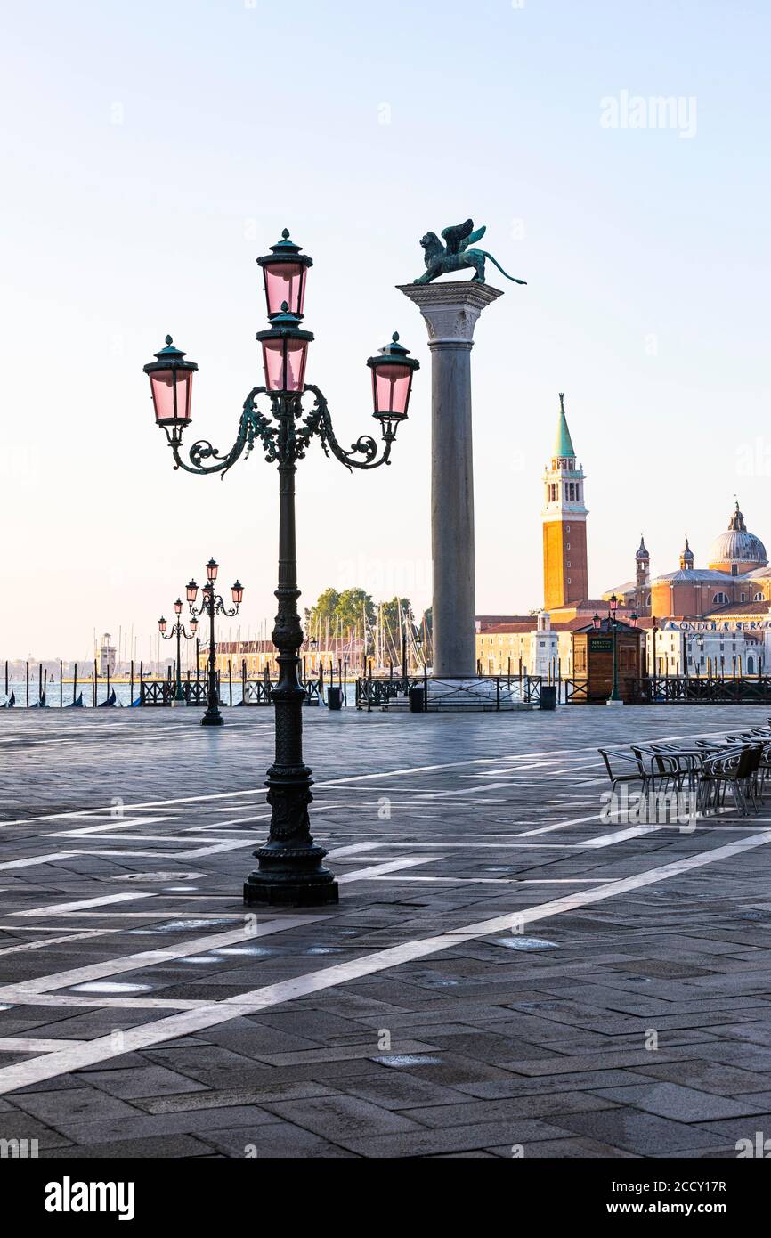 Piazzetta san marco deserted due to the corona pandemic hi-res stock ...