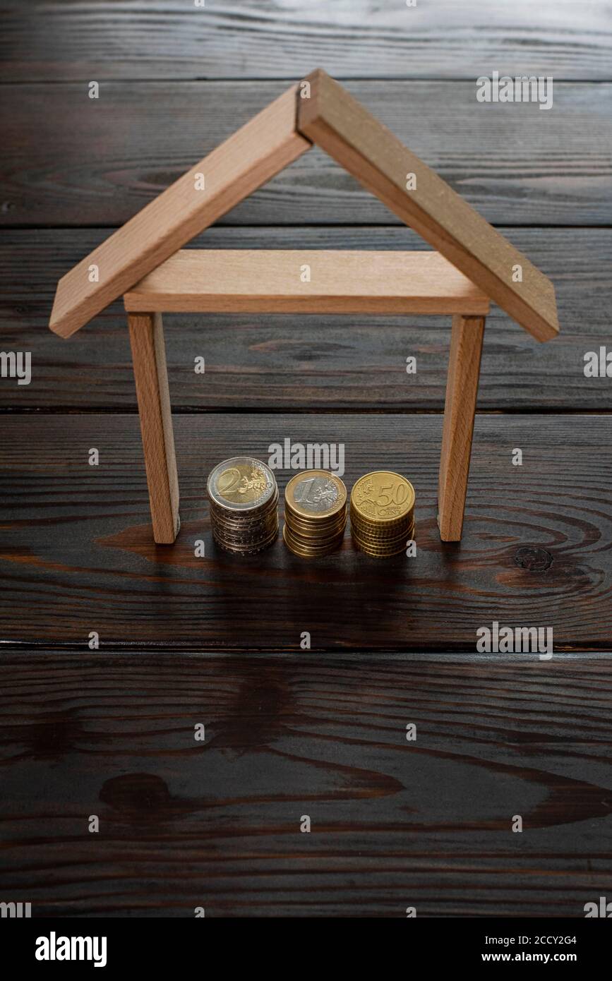 Life saving building hi-res stock photography and images - Alamy