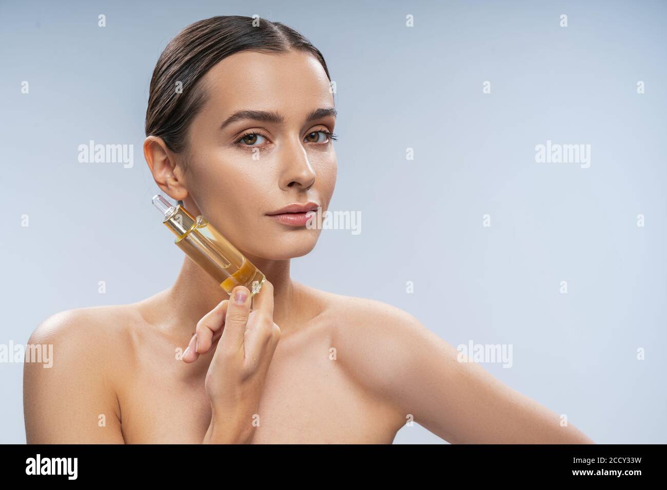 Well groomed lady hi-res stock photography and images - Alamy