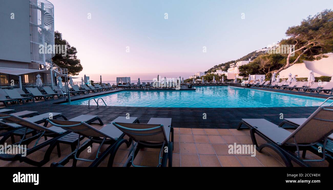 Luxury outdoor pool in hotel hi-res stock photography and images - Alamy