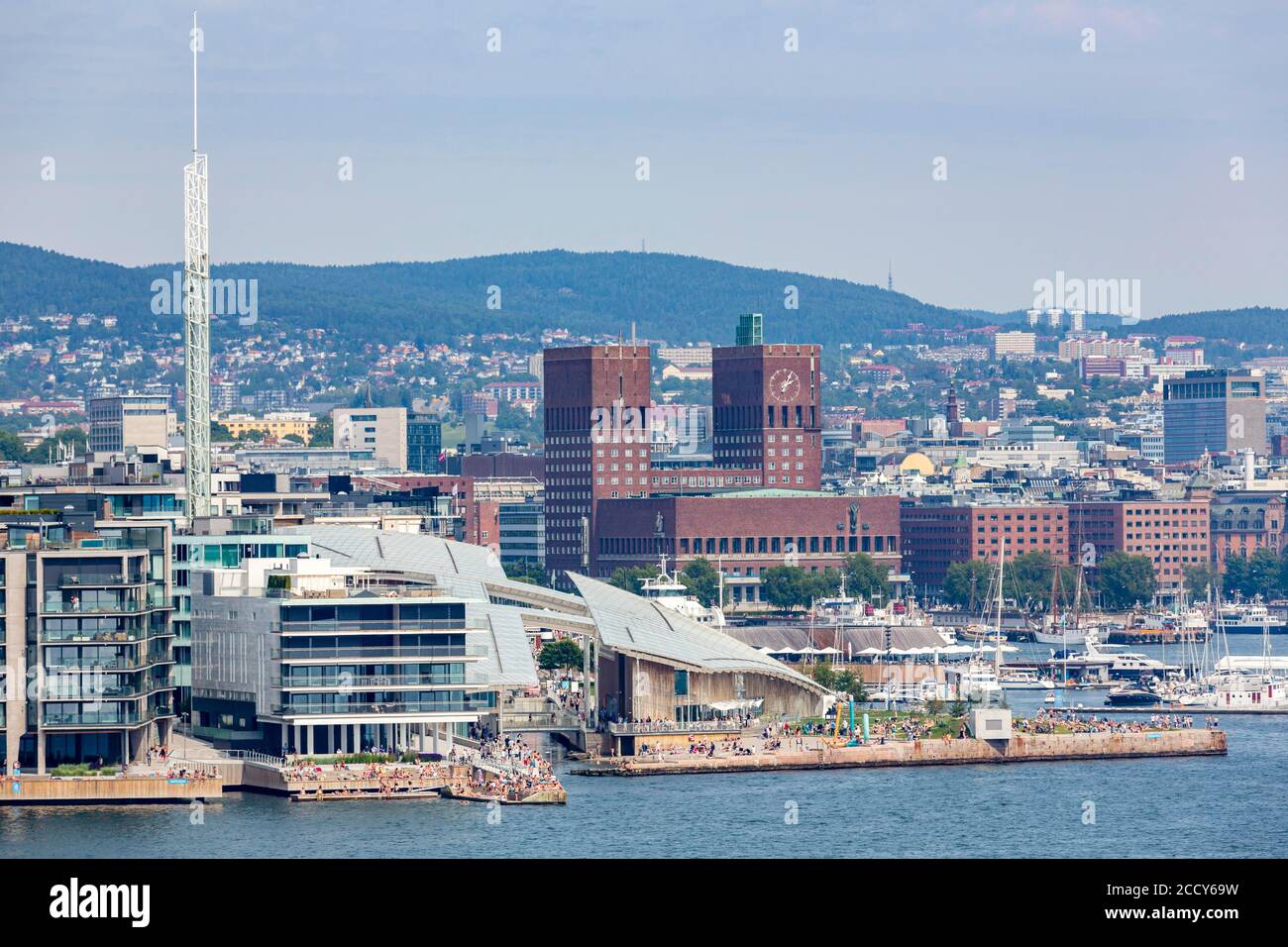 City panorama Oslo, modern residential buildings in the Tjuvholmen ...