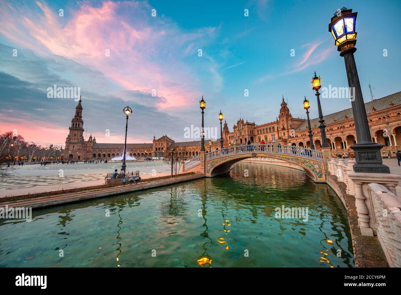 Bridge over canal plaza de espana hi-res stock photography and images ...