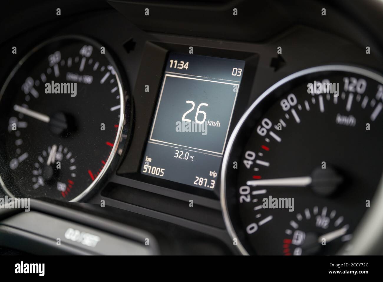 Urgent car center hi-res stock photography and images - Alamy