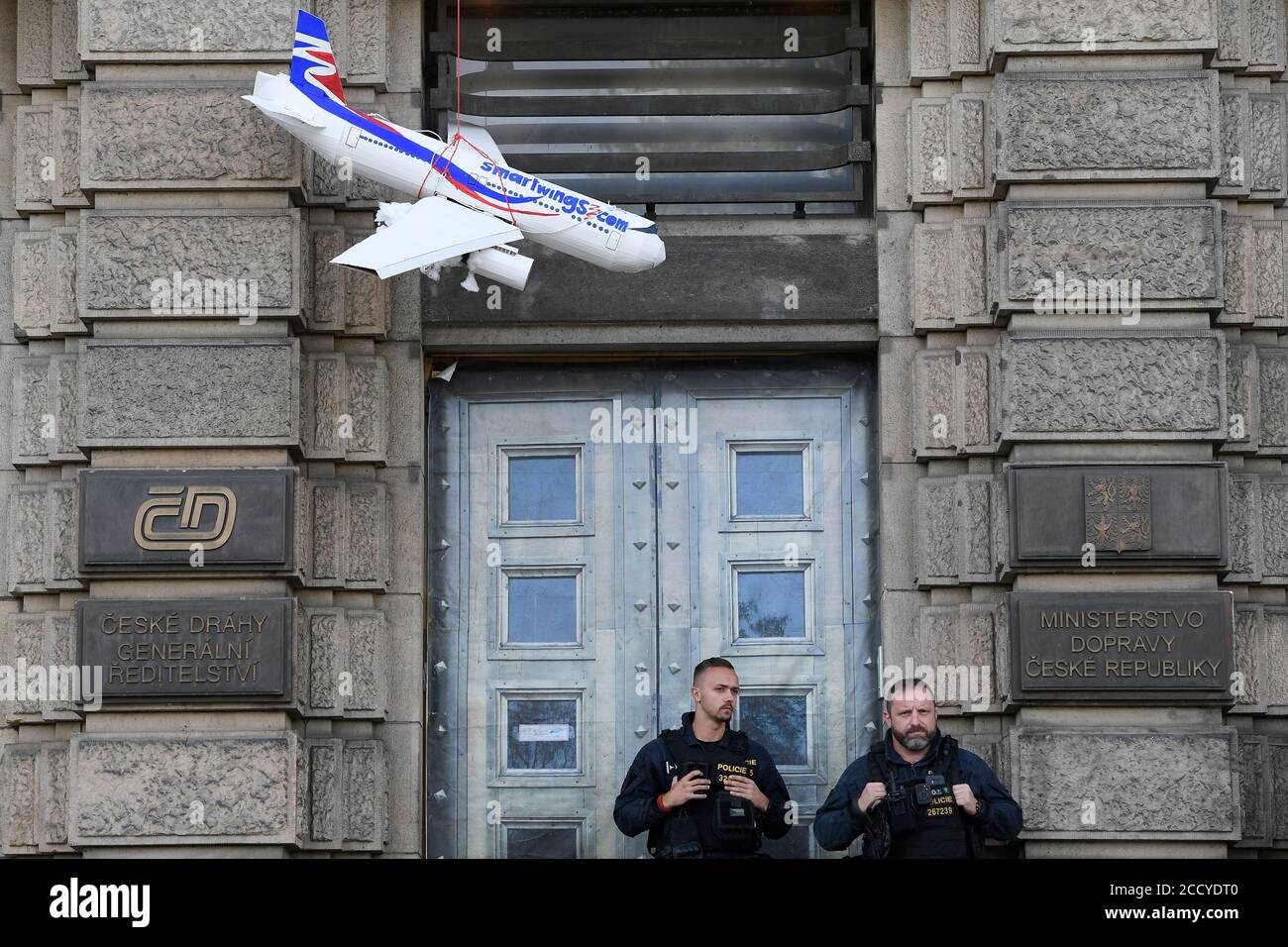Dummy airplane hi-res stock photography and images - Alamy