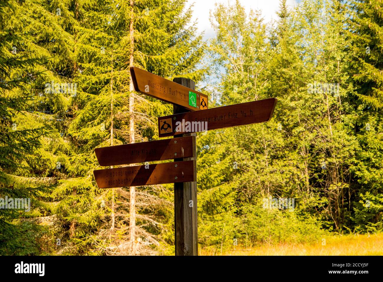 Direction signs along hiking hi-res stock photography and images - Alamy
