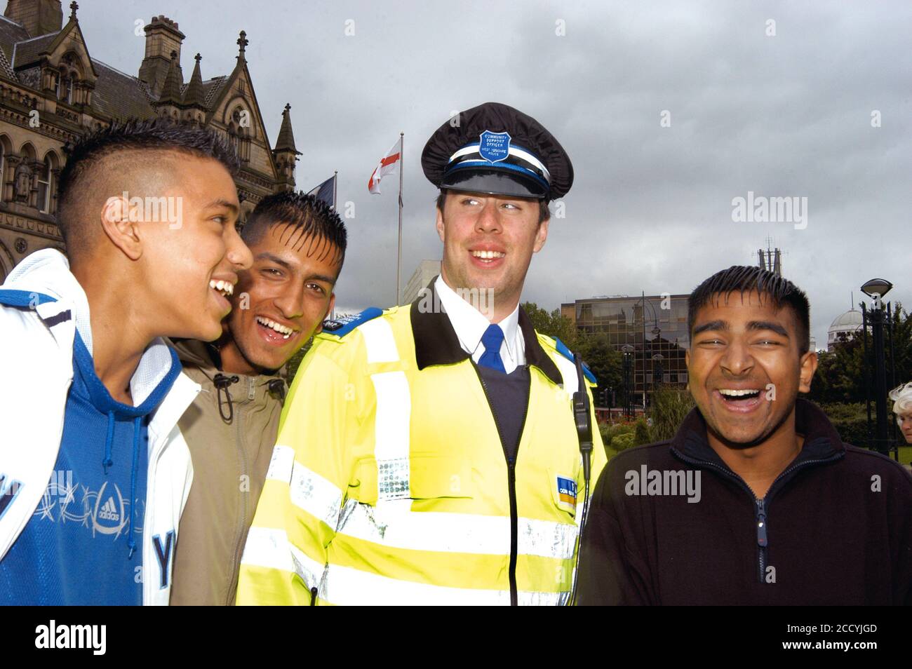 Police talking teenager uk hi-res stock photography and images - Alamy