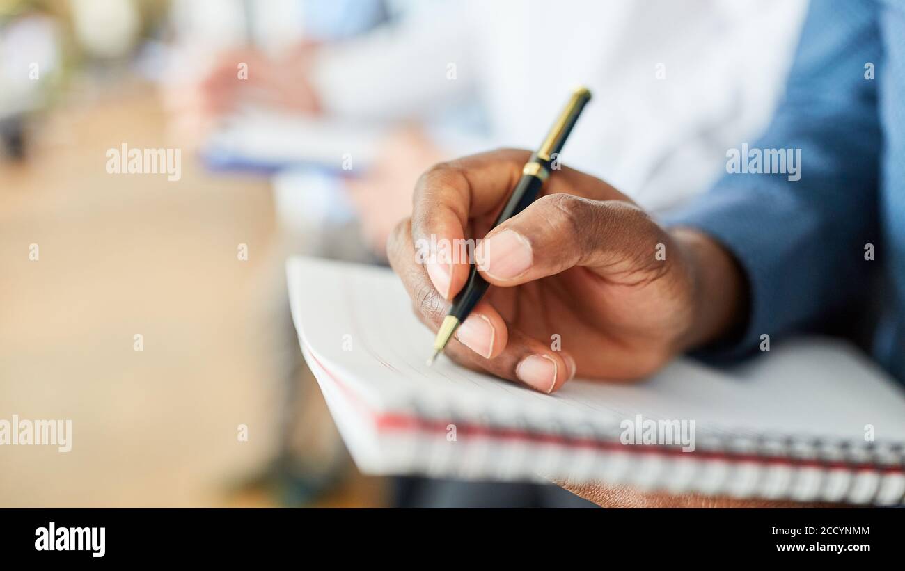 Checklist pen hi-res stock photography and images - Alamy