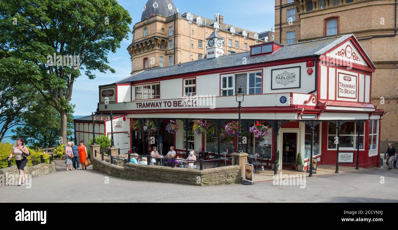 Scarborough railway station hi-res stock photography and images - Alamy