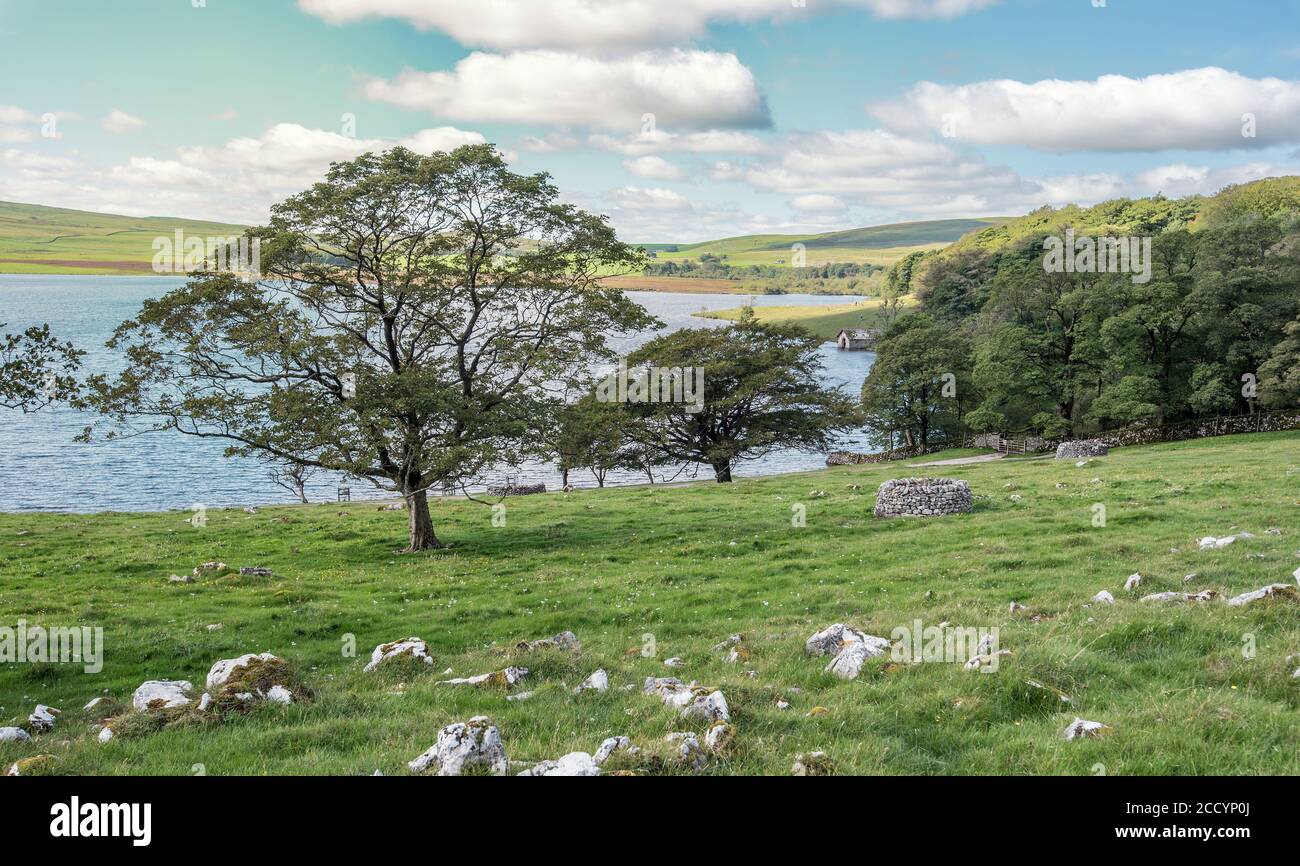 Malham Tarn Field Centre High Resolution Stock Photography and Images ...